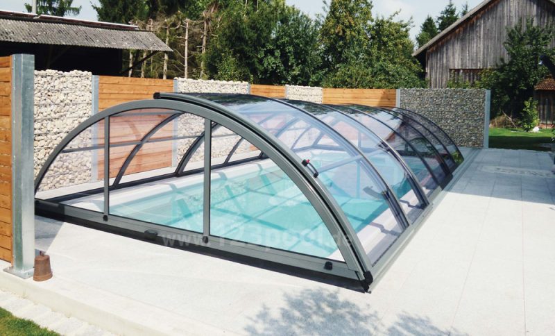 Die Poolüberdachung - pro und contra - 123swimmingpool - Swimmingpool ...